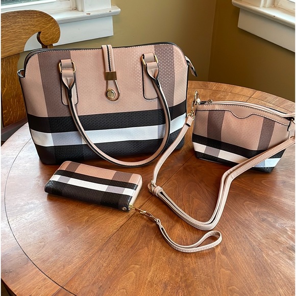 unlabeled | Bags | Purse Set Of Bag Matching Wallet And Small Bag New ...